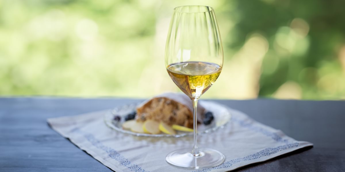 Best wine to drink with Tyrolean apple pie | RIEDEL India